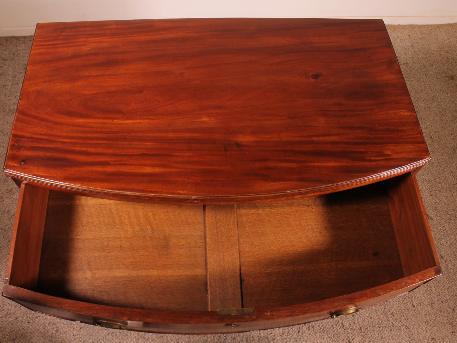 Small Regency Domed Mahogany Commode, 1800 for sale at Pamono