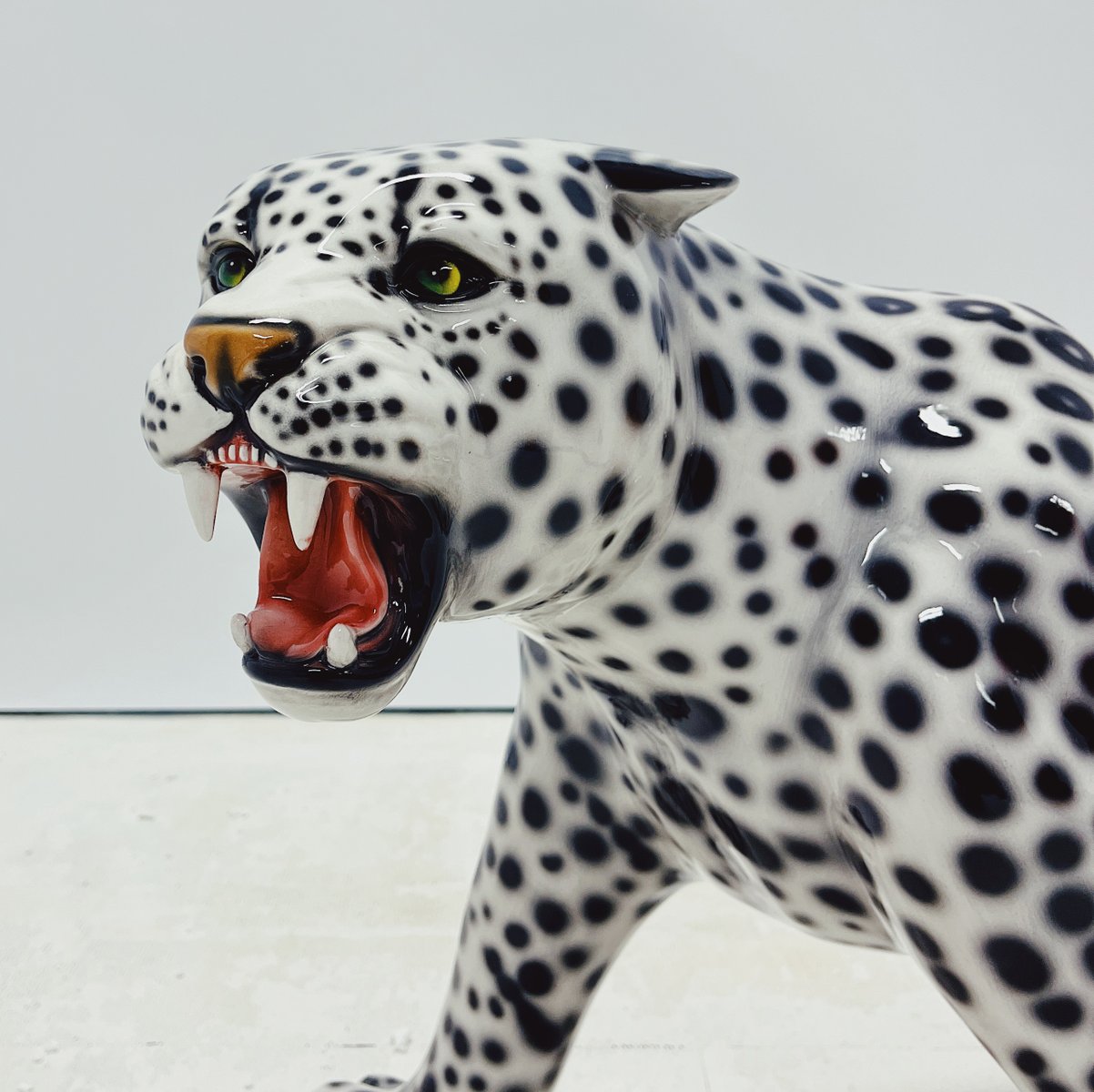 Snow Leopard Figurine in Ceramic by Ceramiche Boxer for sale at Pamono
