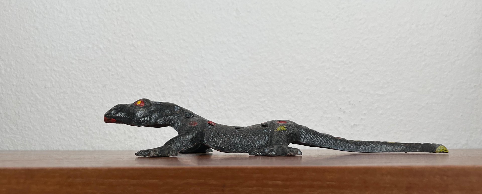 Mid-Century Brutalist Metal Gecco Figurine, 1960s for sale at Pamono