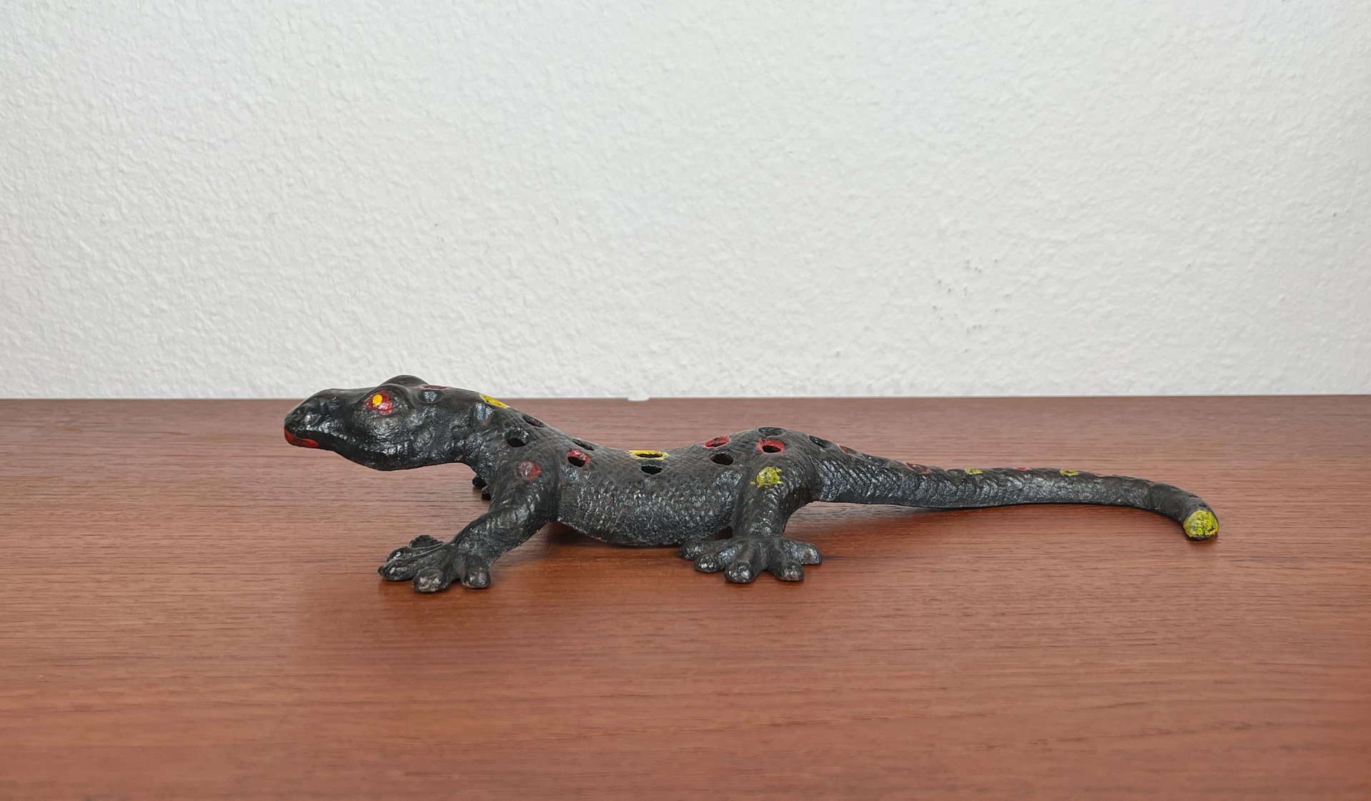 Mid-Century Brutalist Metal Gecco Figurine, 1960s for sale at Pamono