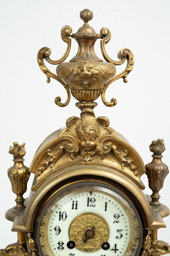 Antique French Napoleon III Bronze Clock for sale at Pamono