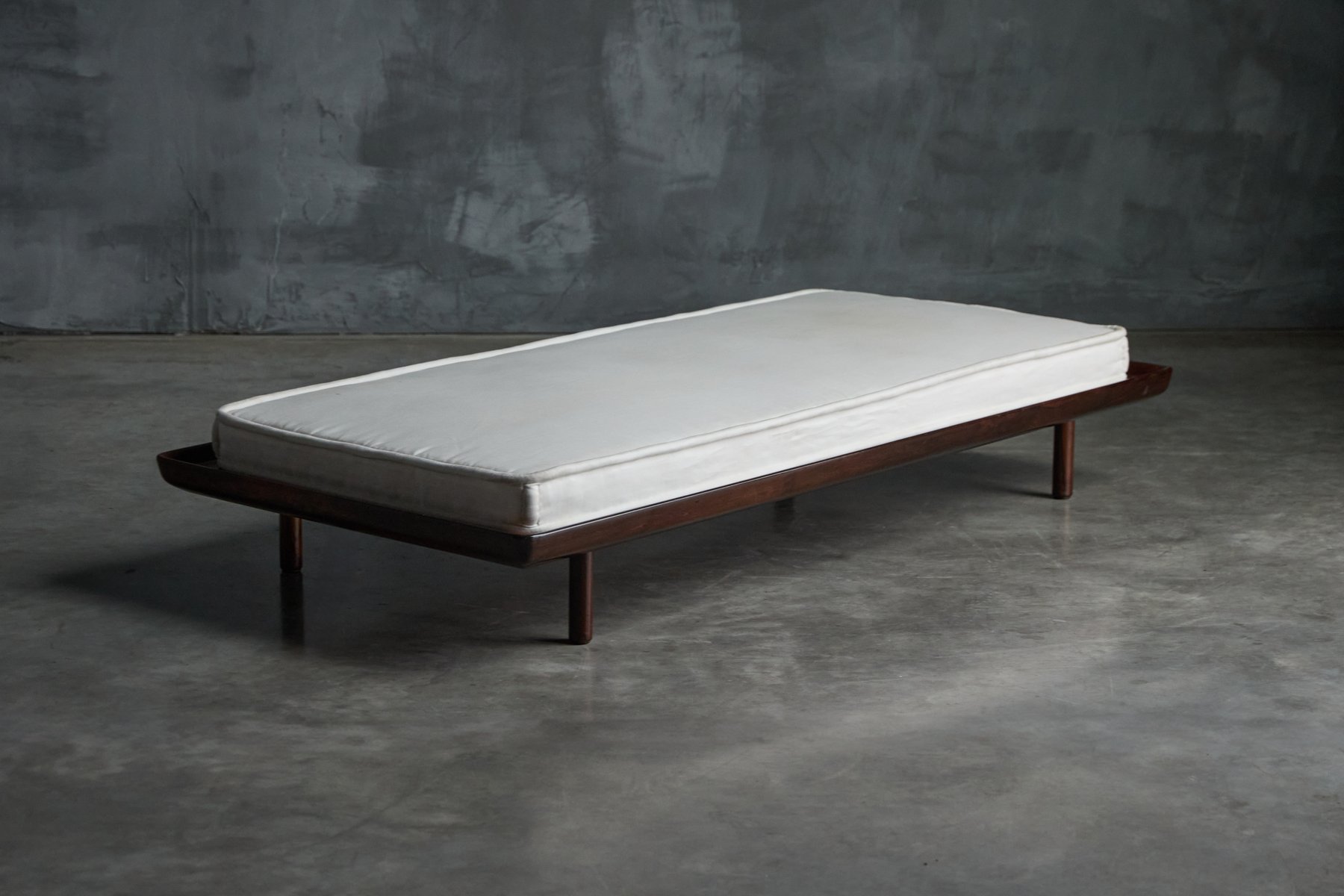 Daybed Luxor by Sergio Rodrigues for Oca, Brazil, 1965 for sale at Pamono