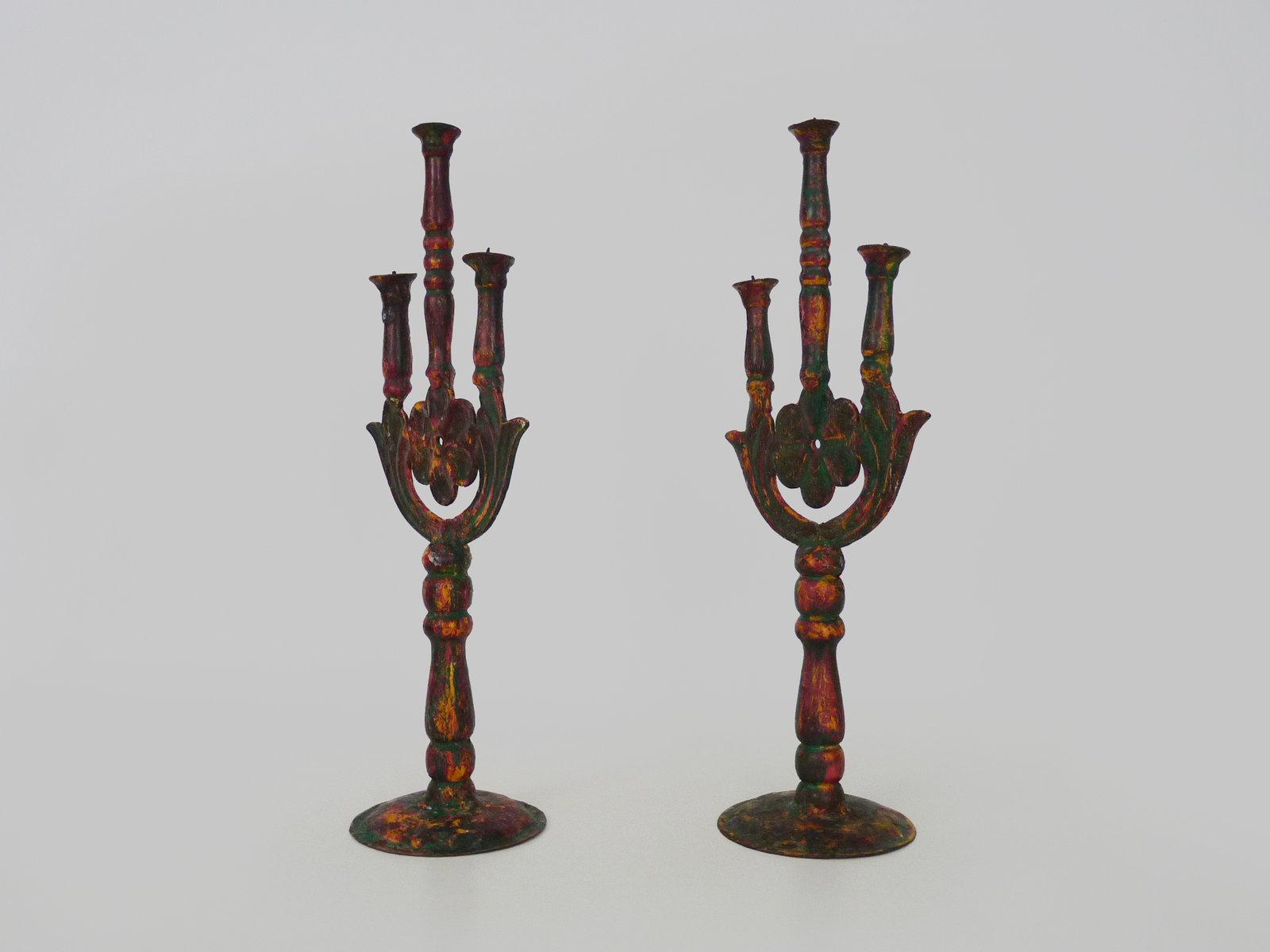 Vintage Indian Candlesticks in Metal, 1960s, Set of 2 for sale at Pamono