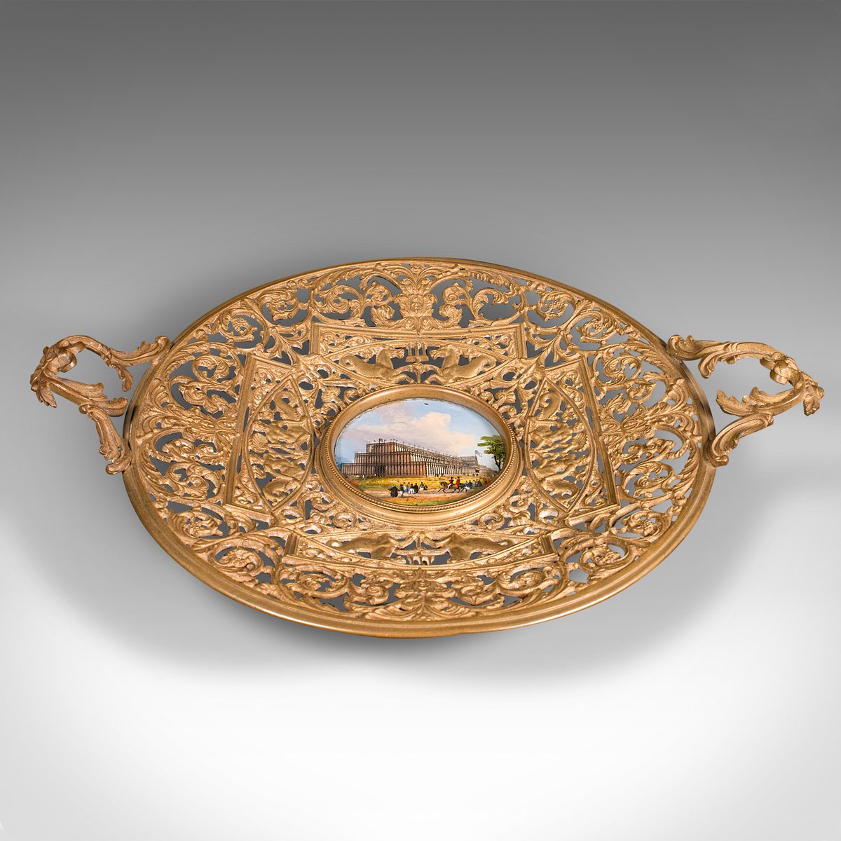 English Exhibition Gilt Metal Display Bowl for sale at Pamono