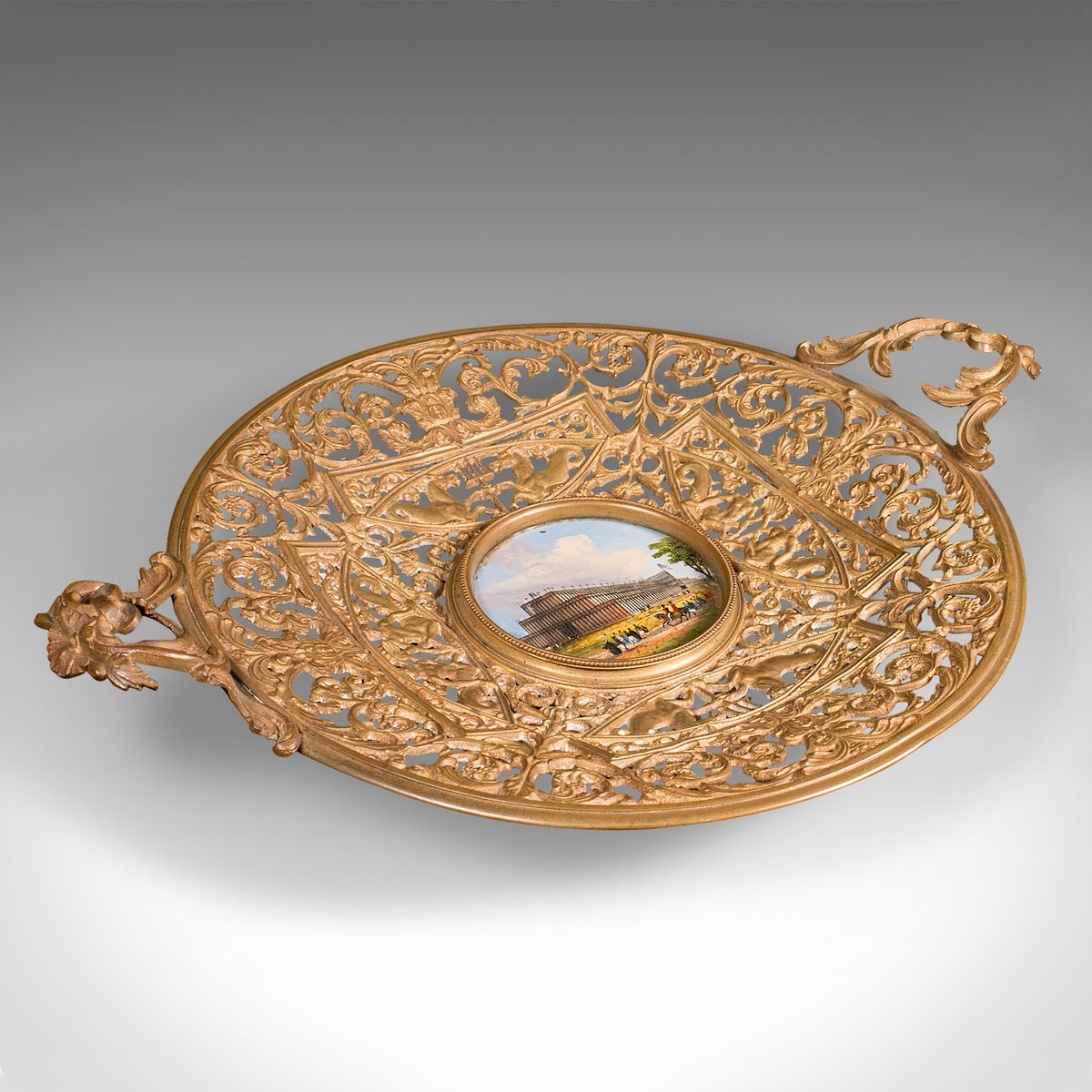 English Exhibition Gilt Metal Display Bowl for sale at Pamono