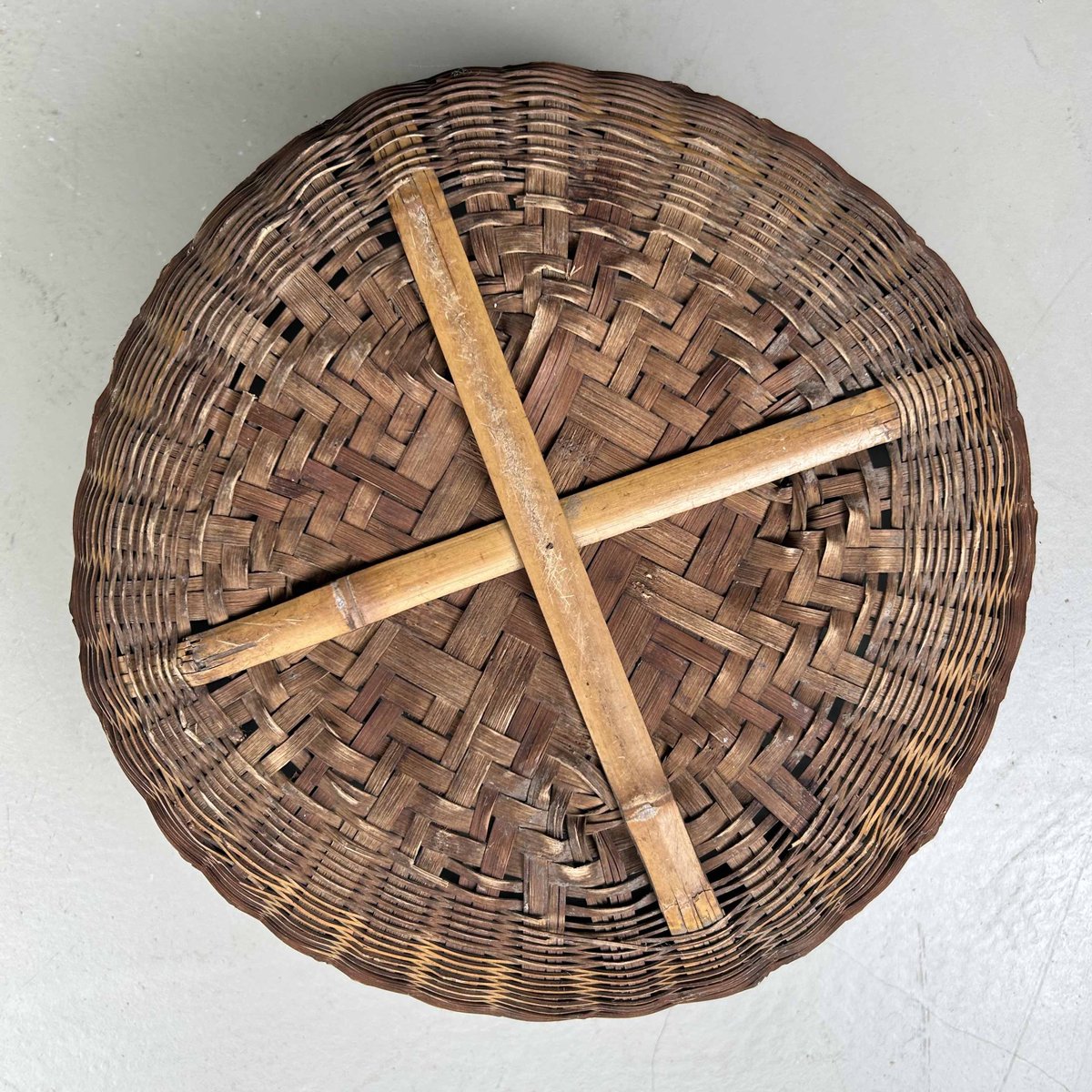 Japanese Hand Woven Bamboo Basket, 1950s for sale at Pamono