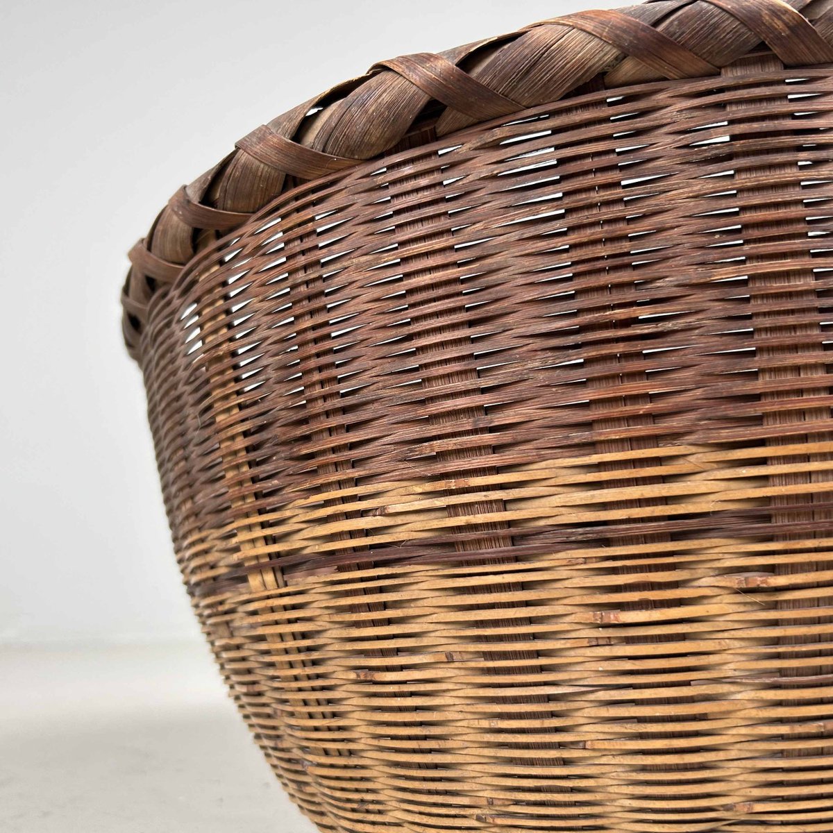 Japanese Hand Woven Bamboo Basket, 1950s for sale at Pamono