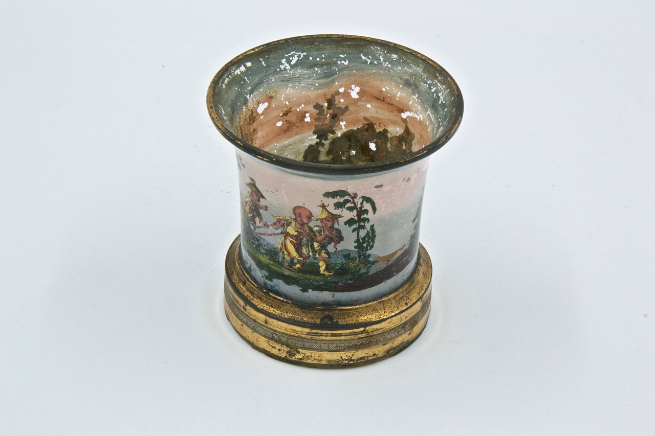 Antique Quarter French Glass for sale at Pamono