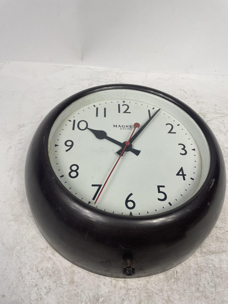 Vintage British Magneta Clock, 1940s for sale at Pamono