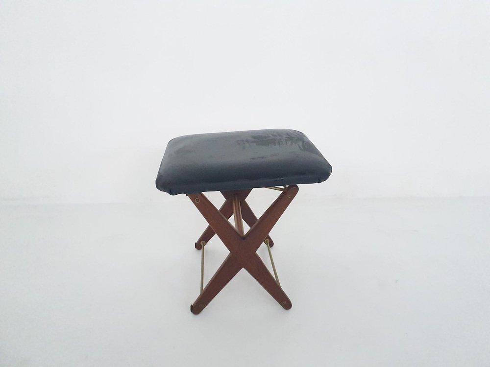 Vintage Adjustable Foot Stool in Teak and Vinyl, 1960s for sale at Pamono