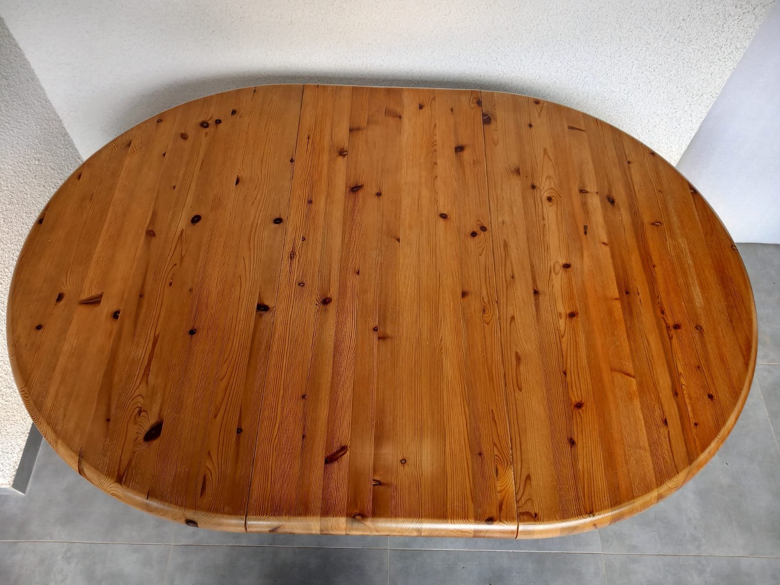 Vintage Danish Round Pine Table, 1980s for sale at Pamono