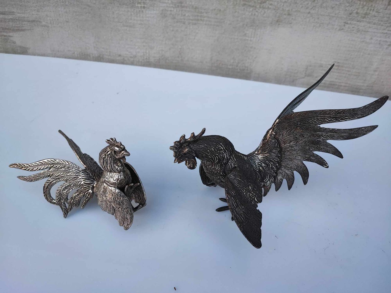 Japanese Figurines of Hen and a Rooster, 1950s, Set of 2 for sale at Pamono