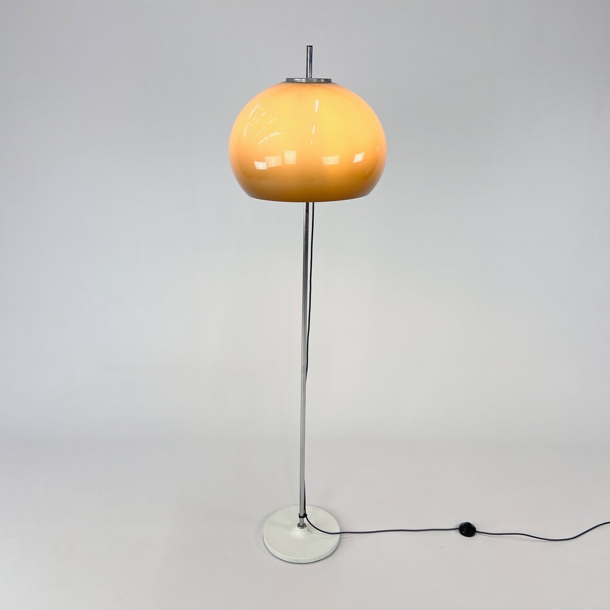 Mid-Century Mushroom Floor Lamp from Hagoort, 1960s for sale at Pamono