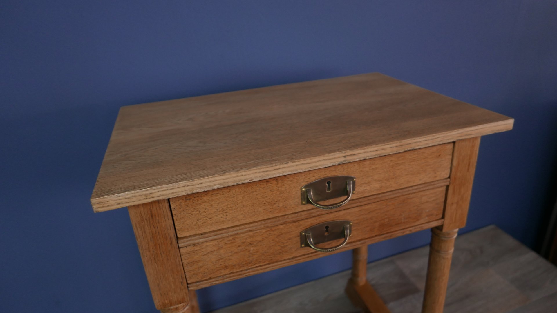 Antique German Oak Bedside Table, 1890 for sale at Pamono