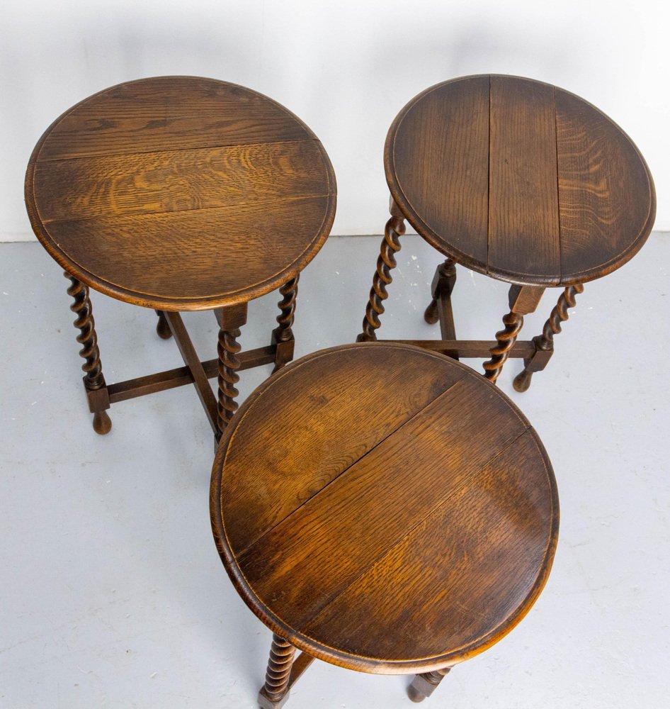 Vintage English Oak Nesting Tables, 1950s, Set of 4 for sale at Pamono