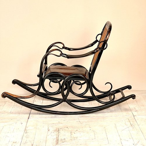 Nr. 3 Schaukelstuhl aus Bugholz von Thonet bei Pamono kaufen