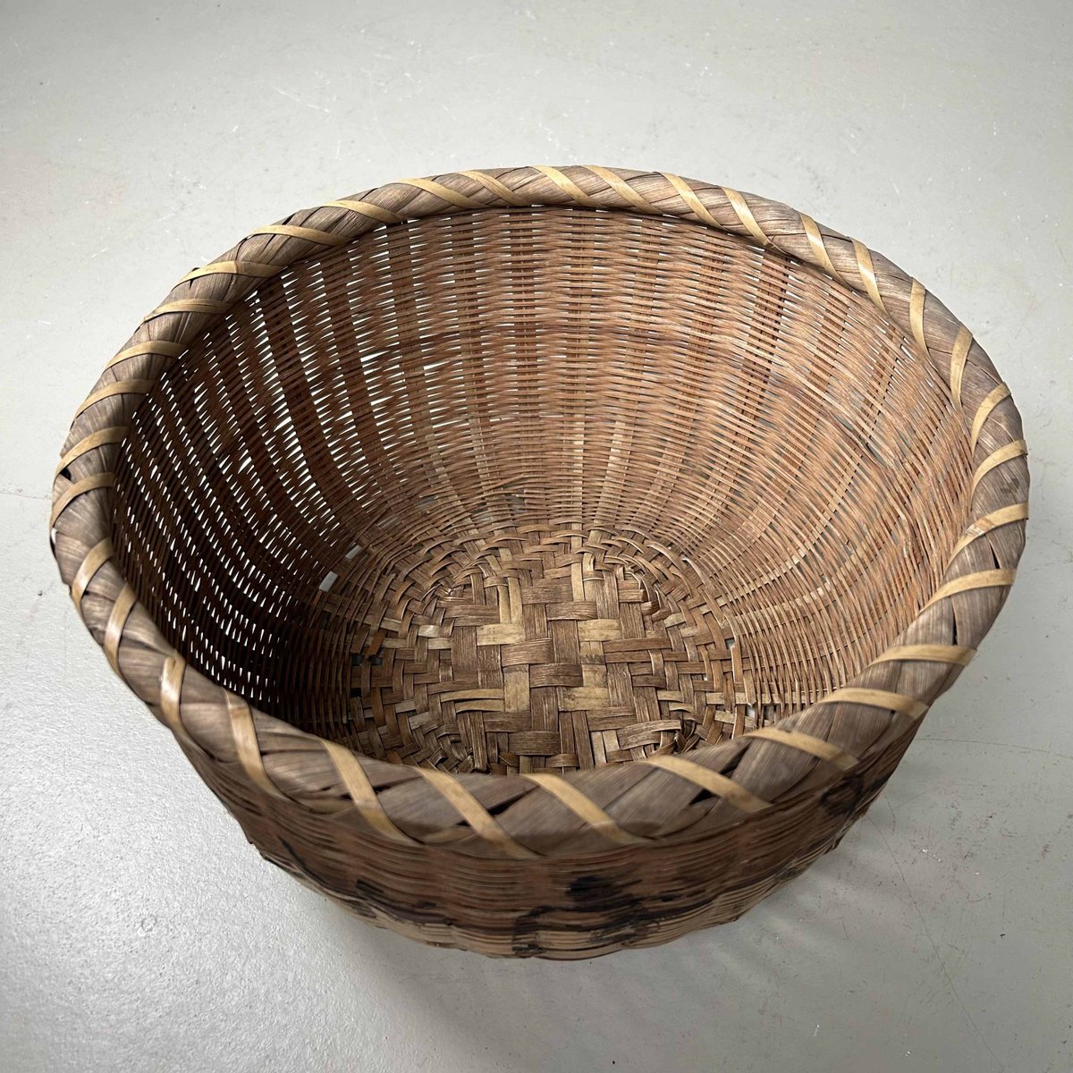 Japanese Woven Bamboo Basket with Calligraphy, 1950s for sale at Pamono