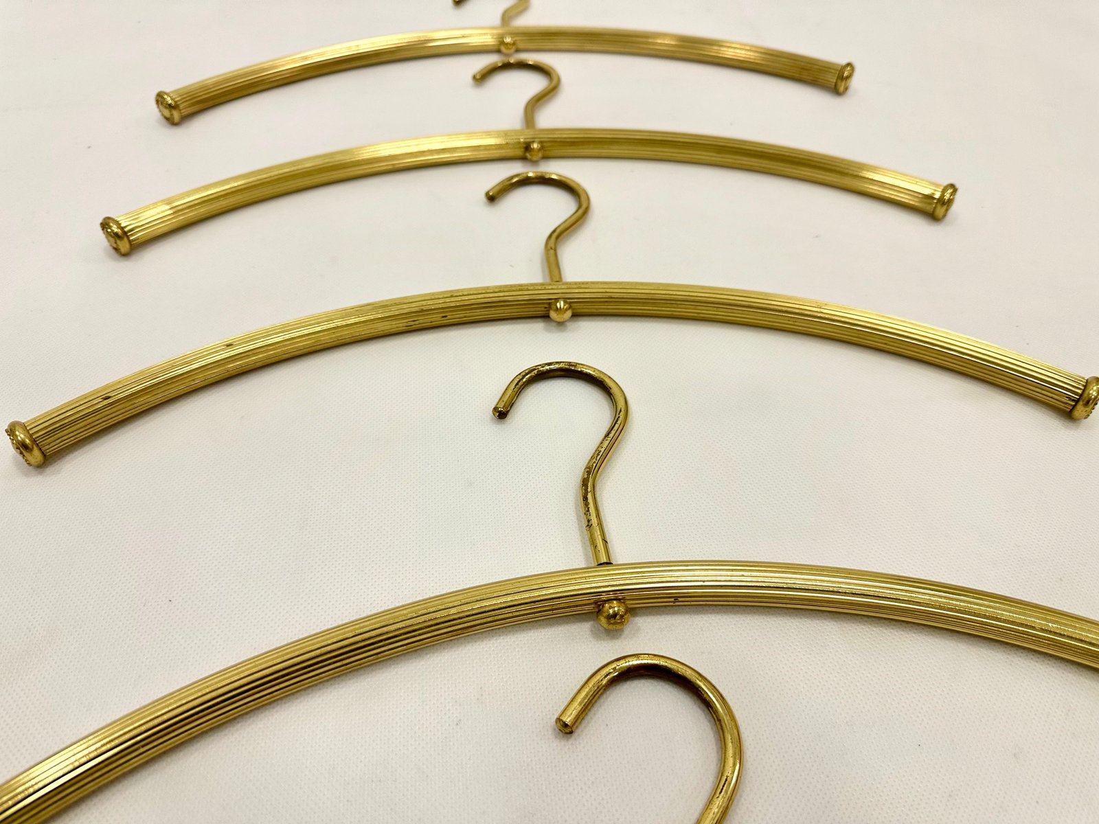 Mid-Century Brass Clothes Hangers, 1960s, Set of 5 for sale at Pamono