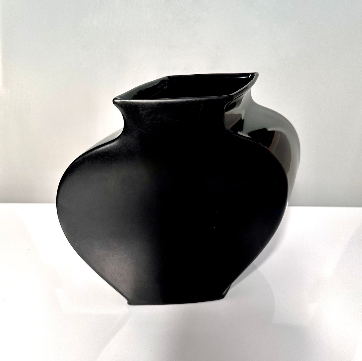Vintage Gernan Porcelain Art Vase by Tadao Amano for Rosenthal Studio ...
