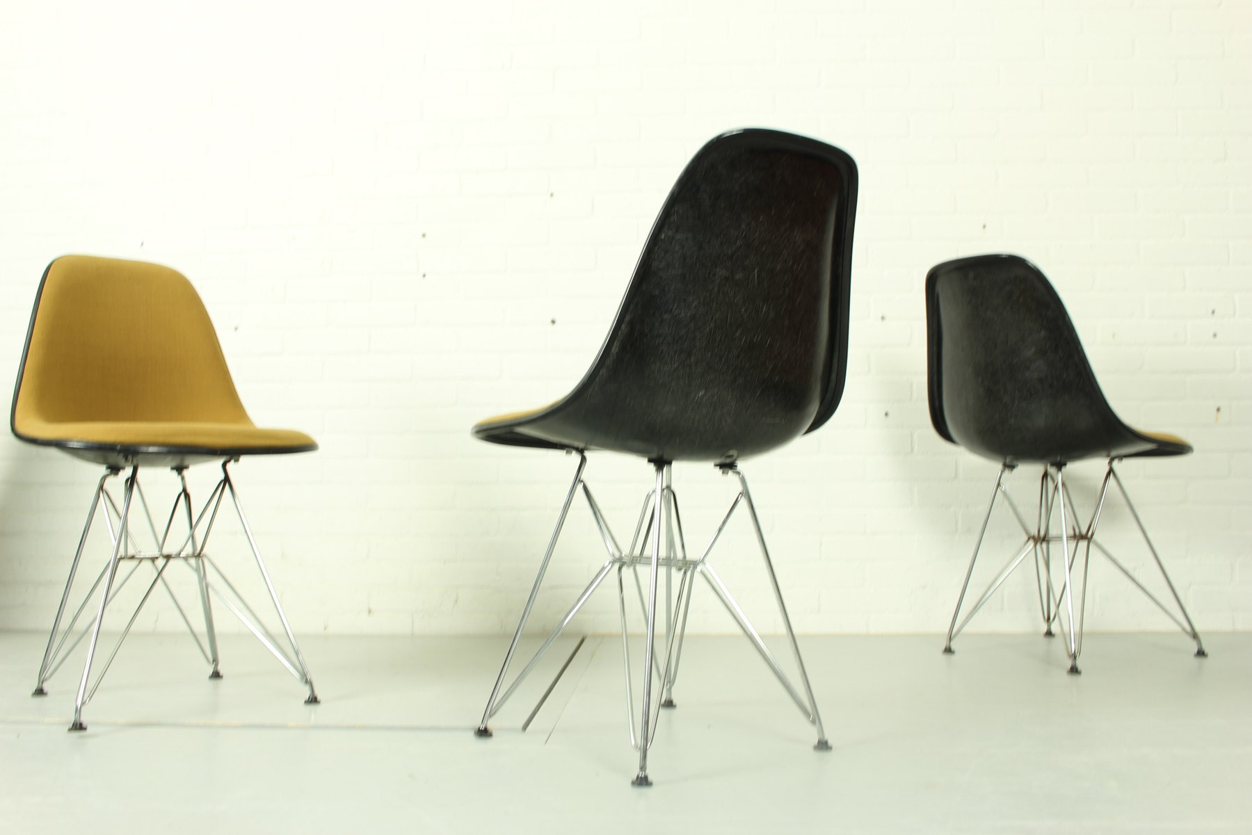 Yellow DSR Dining Chairs by Charles & Ray Eames for Herman Miller, 1960s, Set of 4 for sale at ...