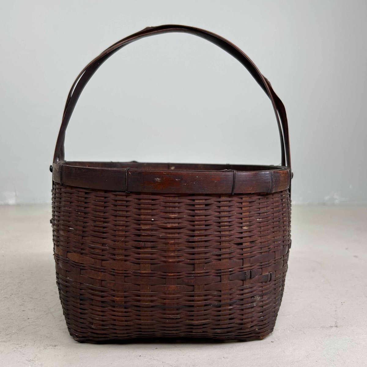 Antique Japanese Bamboo Basket, 1920s for sale at Pamono