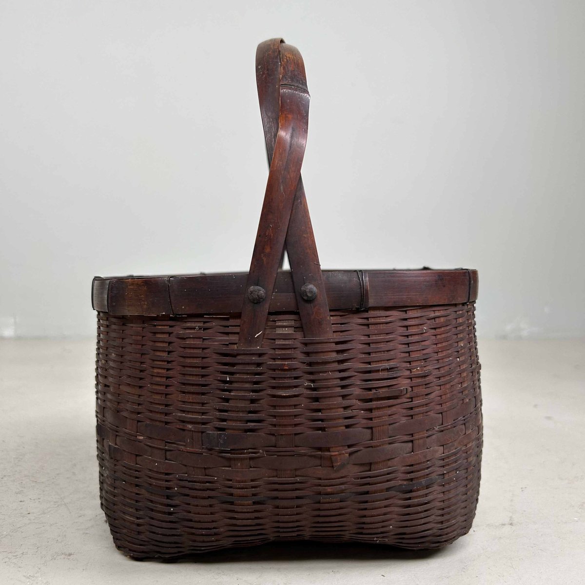 Antique Japanese Bamboo Basket, 1920s for sale at Pamono