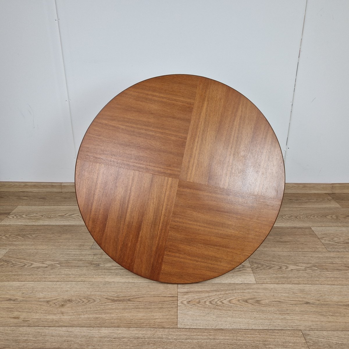 Mid-Century Round Coffee Table, 1960s for sale at Pamono