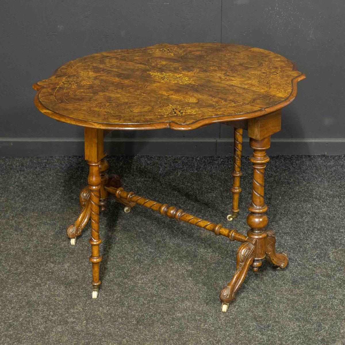 Victorian Sutherland Side Table for sale at Pamono
