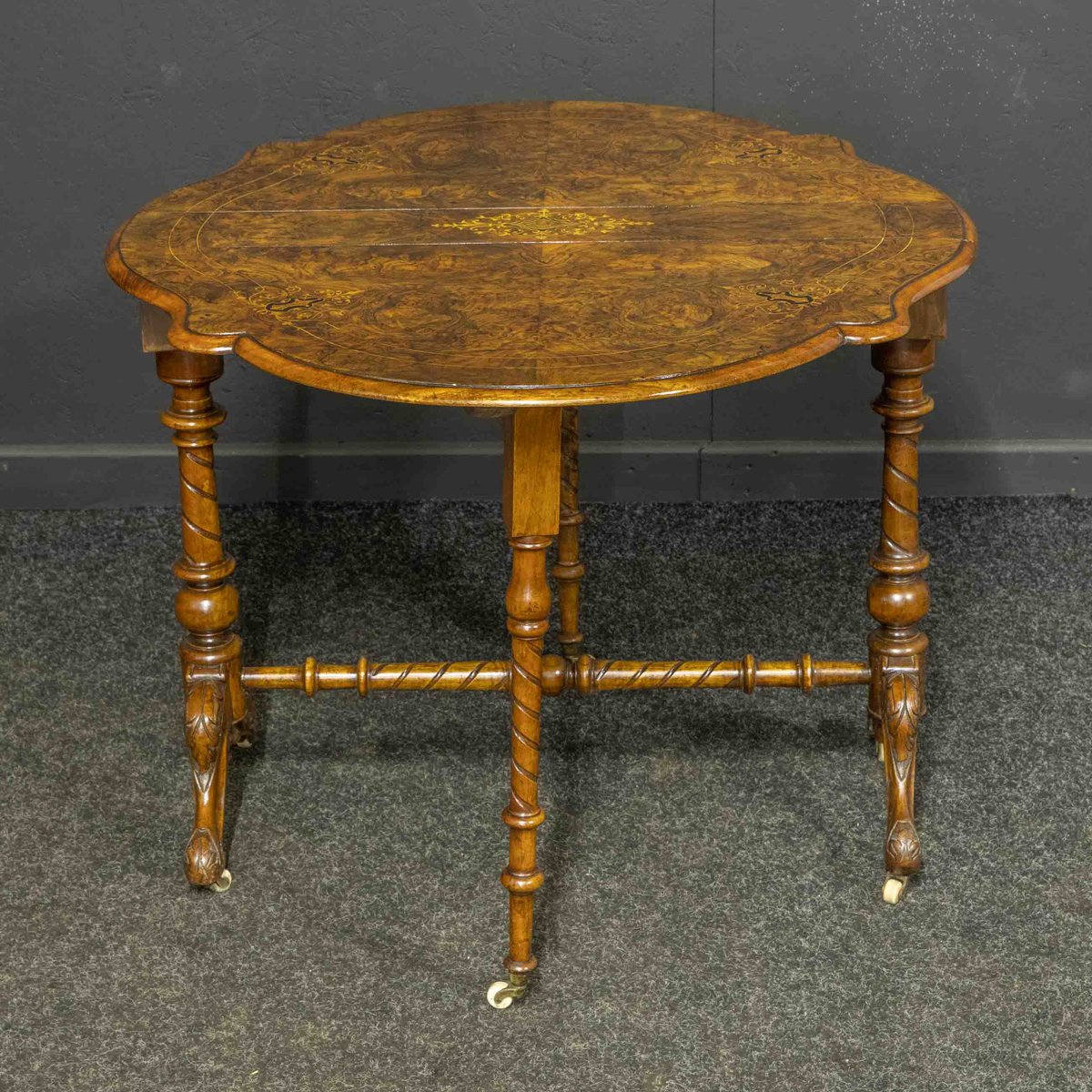 Victorian Sutherland Side Table for sale at Pamono