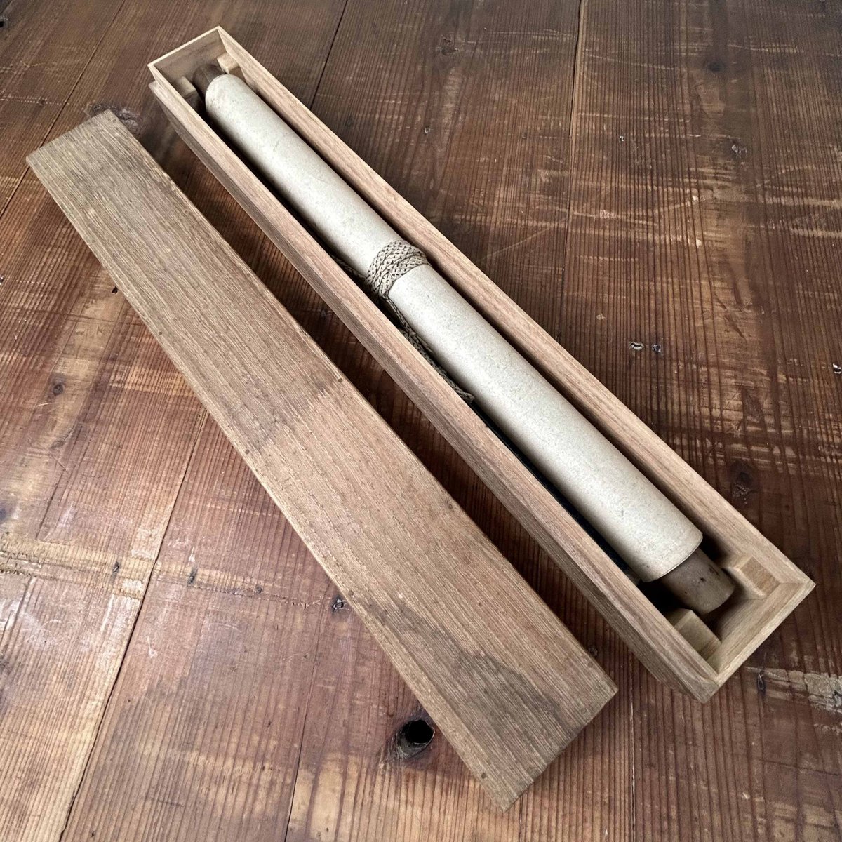 Antique Japanese Scroll with Hand-Painted Calligraphy for sale at Pamono