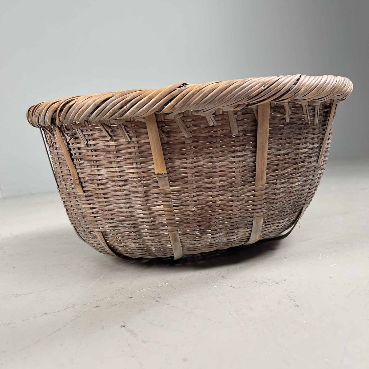 Traditional Bamboo Harvest Basket, Japan, 1940s for sale at Pamono