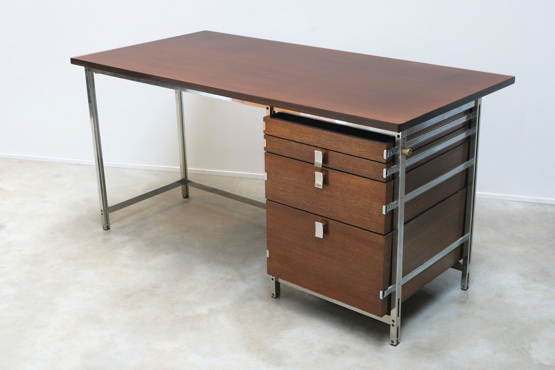 Mutenyé Wood Desk by Jules Wabbes for Mobilier Universel, 1960s for ...