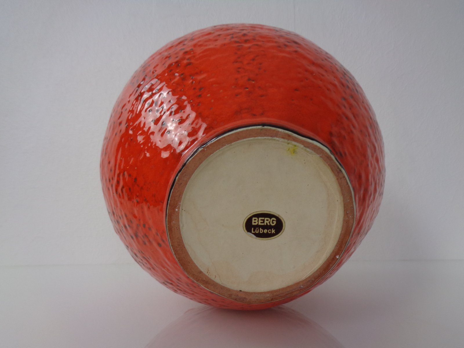 Red Ceramic Vase by Heinz Siery for Carstens, 1960s for sale at Pamono