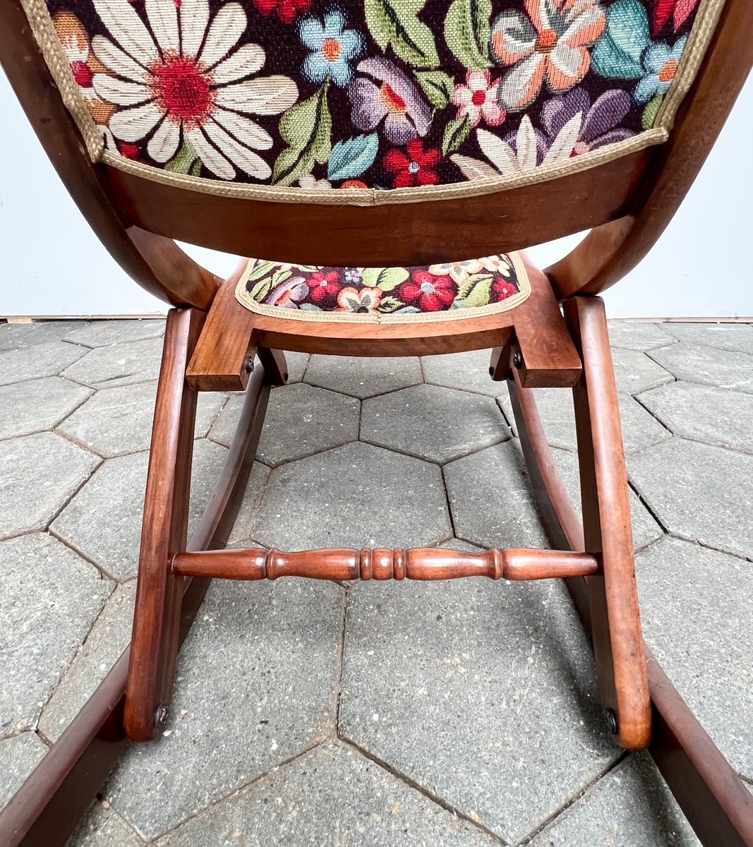 Vintage English Rocking Chair, 1960s for sale at Pamono