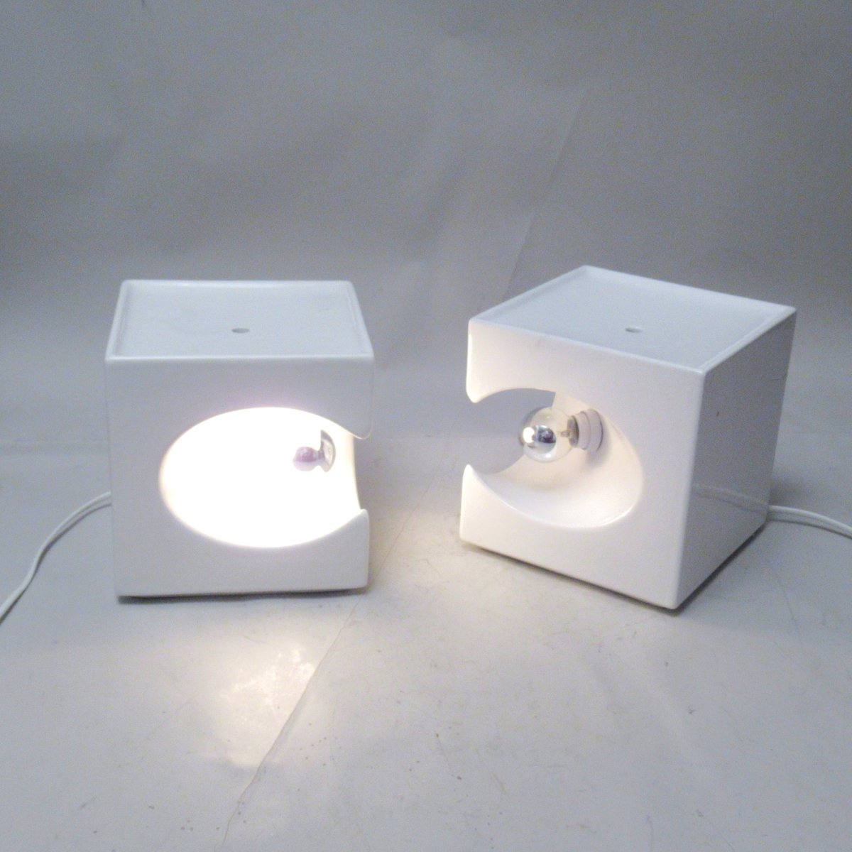 Italian Ceramic Lamps, 1970s, Set of 2 for sale at Pamono