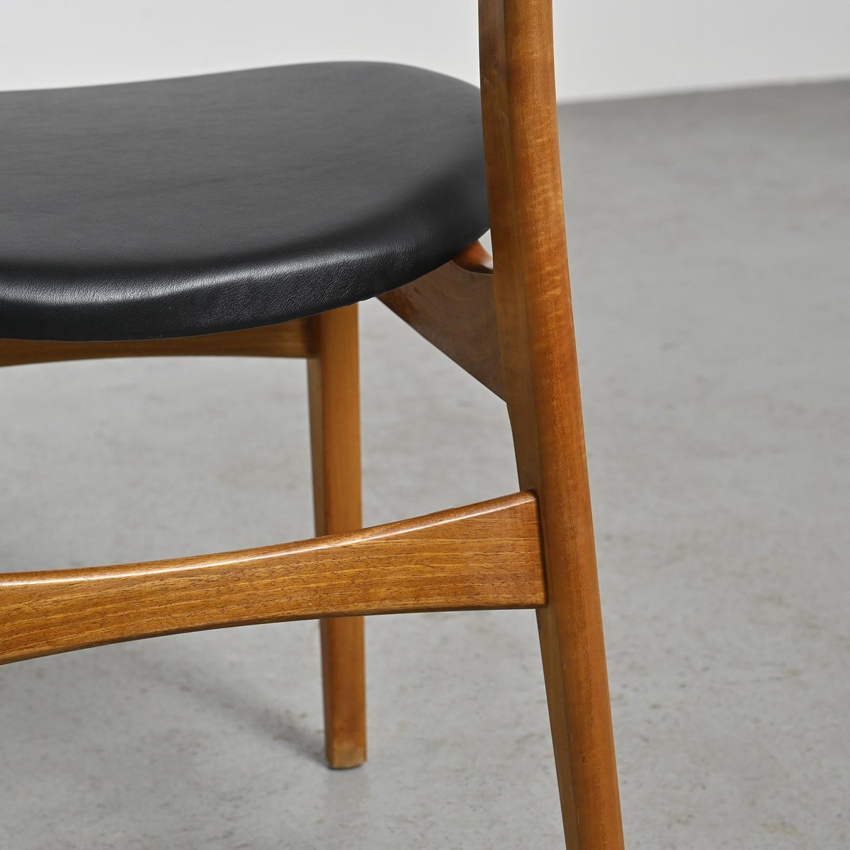 Scandinavian Chairs by Hans Wegner for Carl Hansen & Søn, 1950s, Set of ...