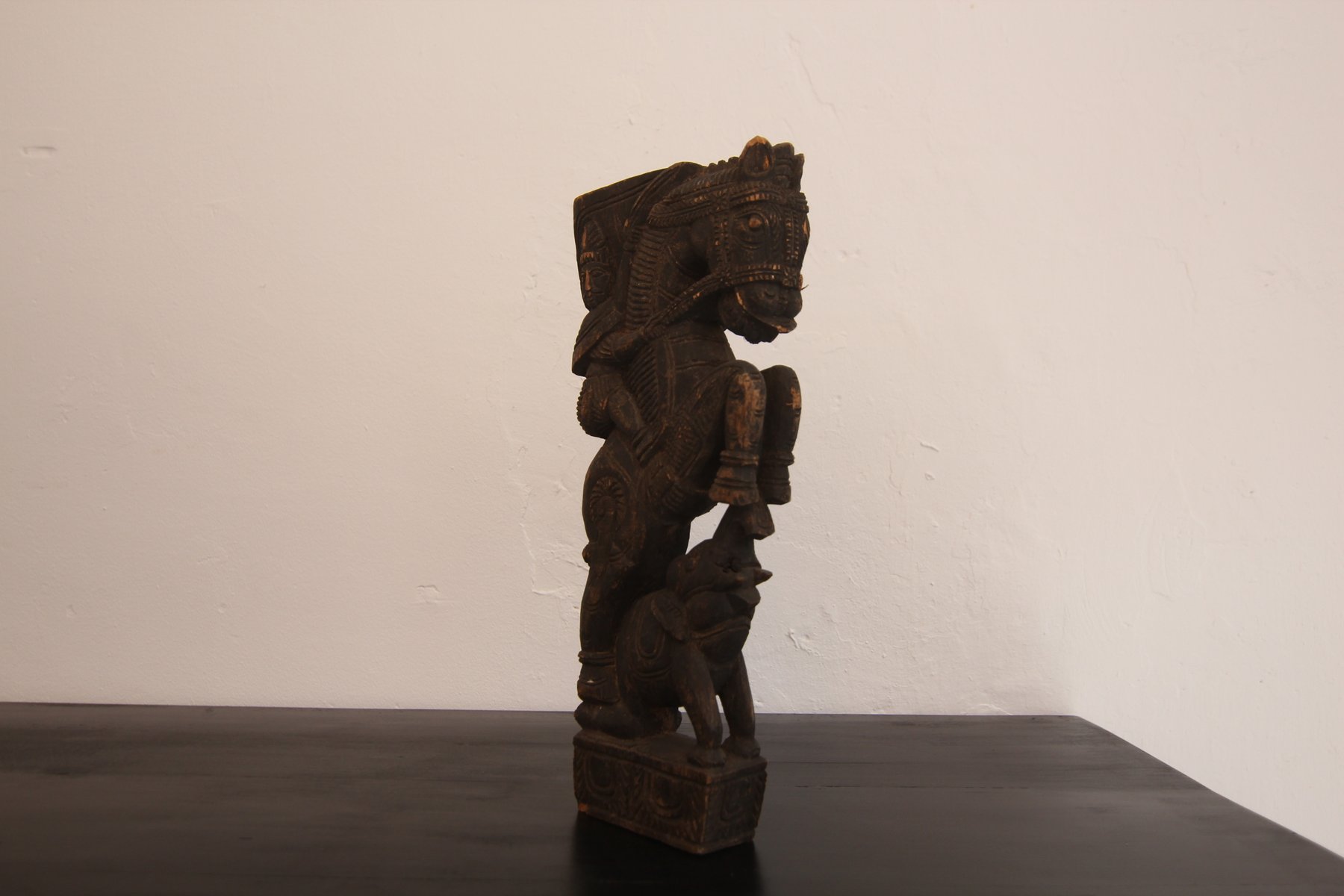 19th Century Indian Carved Wood Object for sale at Pamono