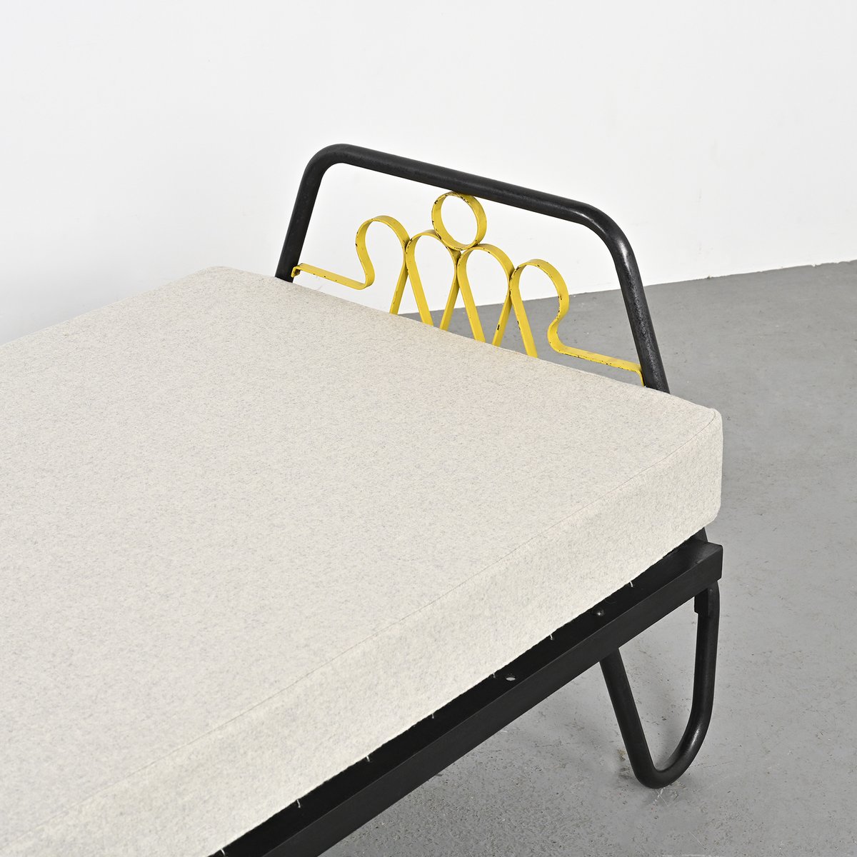 Vintage Daybed by Jacques Hitier, 1950s for sale at Pamono