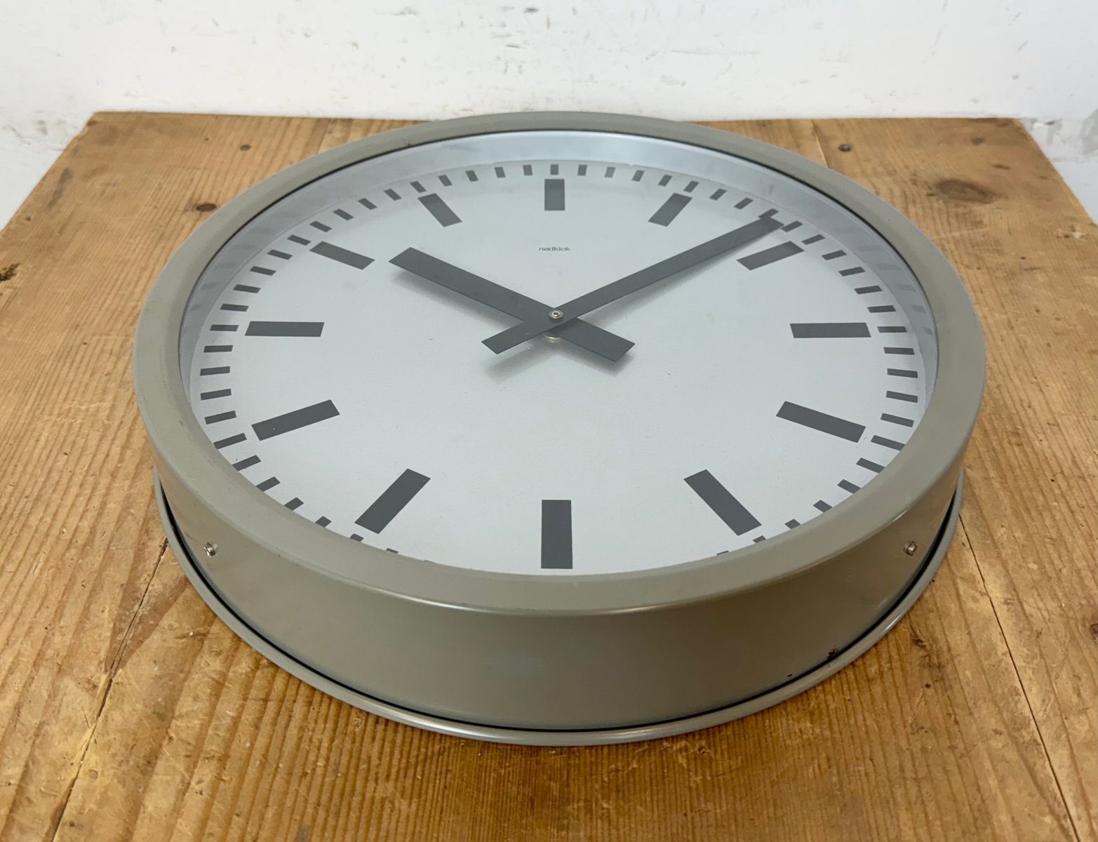 Industrial Grey Station Wall Clock from Nedklok, 1960s for sale at Pamono