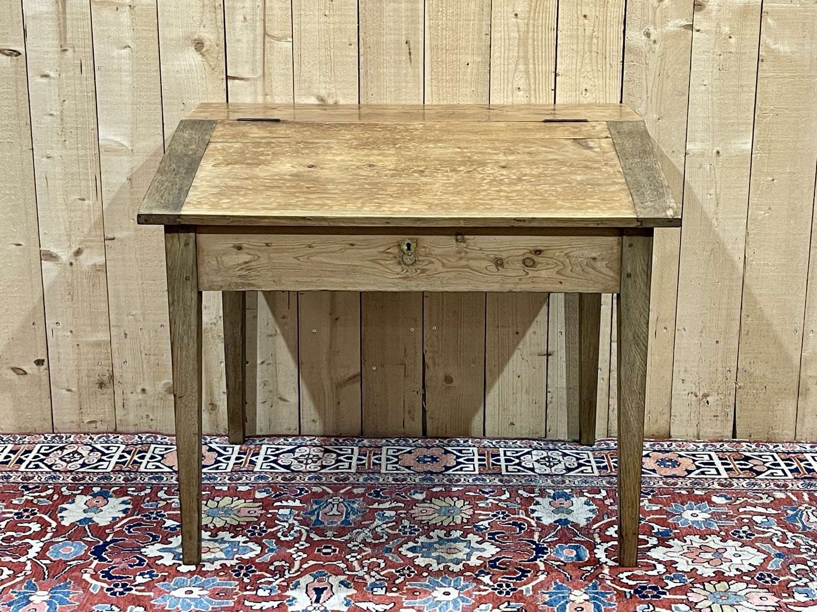 19th Century Rustic Sloping Desk in Oak and Fir for sale at Pamono