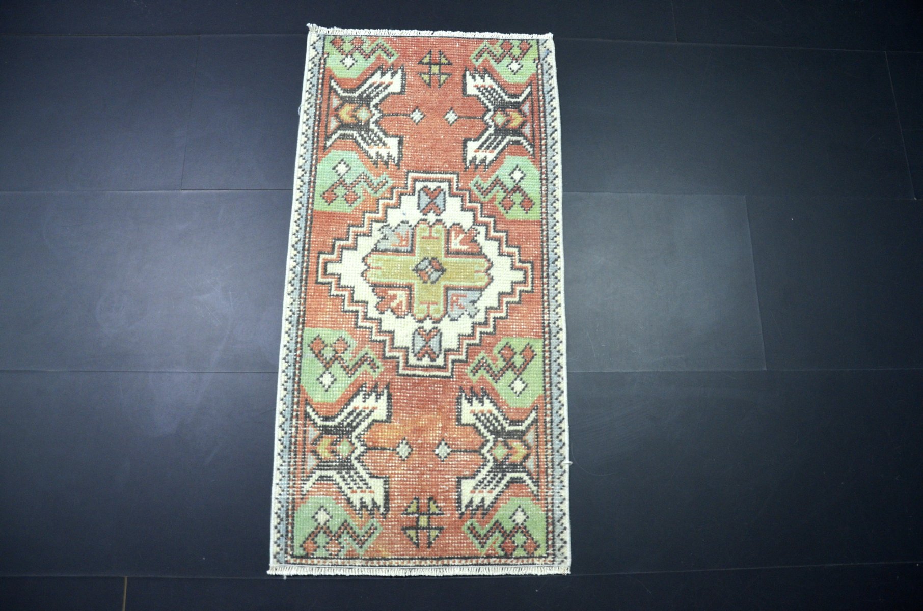 Small Turkish Handmade Wool Rug, 1960s for sale at Pamono