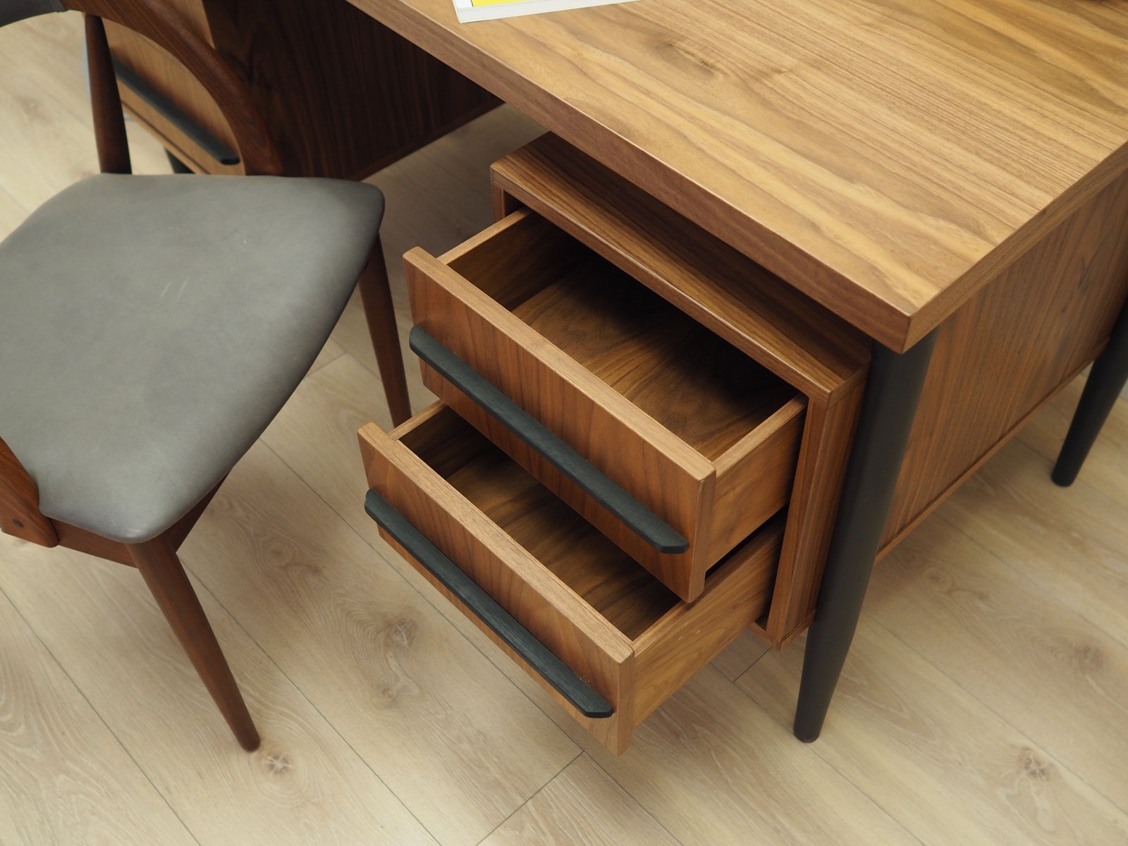 Scandinavian Walnut Desk for sale at Pamono
