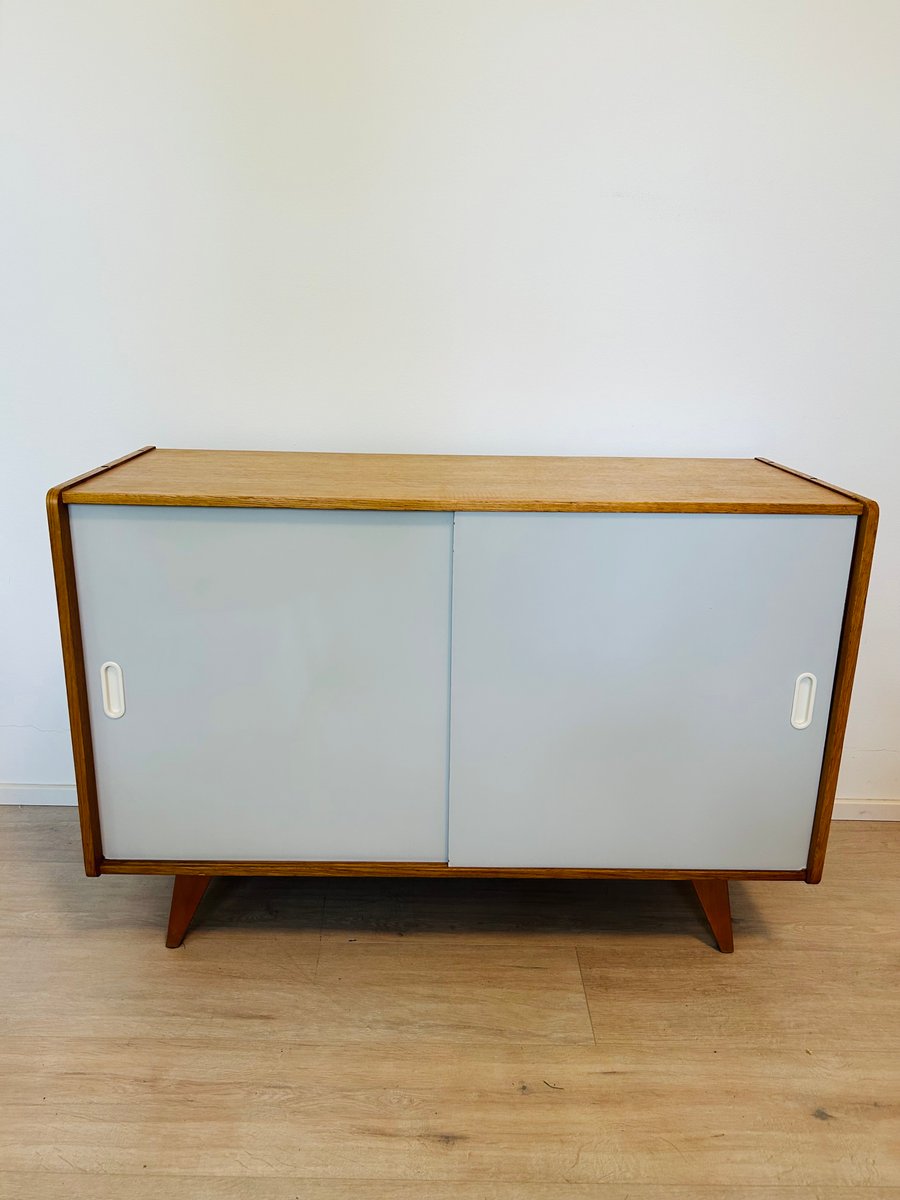 Vintage Model U-452 Sideboard by Jiří Jiroutek, 1950s for sale at Pamono