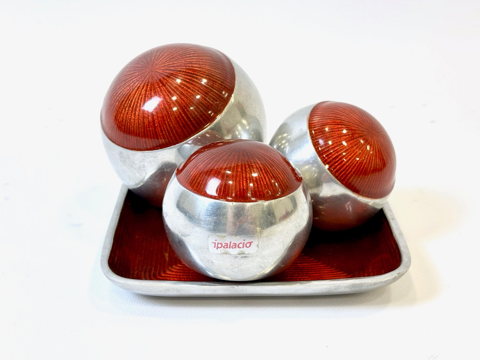 Mid-Century Enamel Aluminium Balls with Tray from Ipalacio, 20th ...