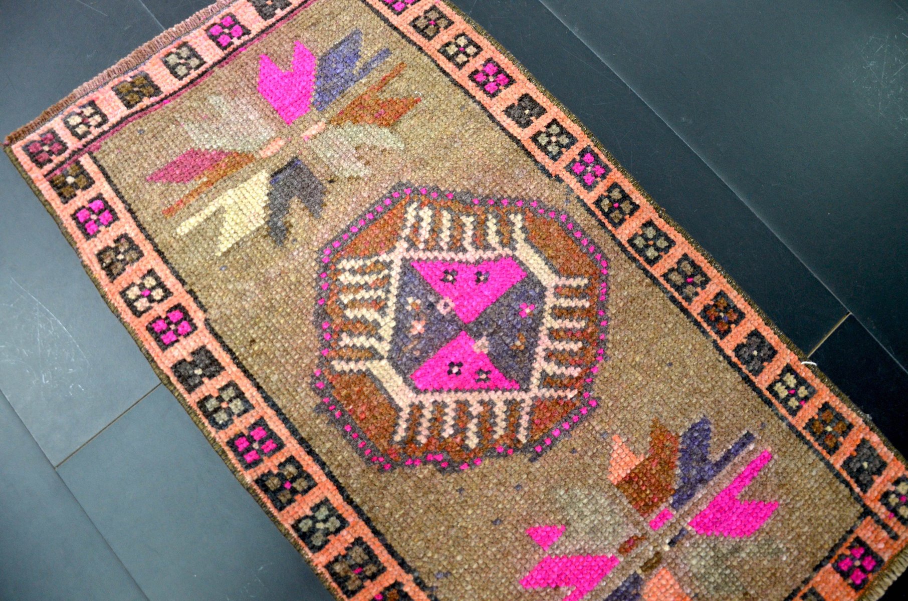 Small Vintage Turkish Tan Wool Rug, 1960s for sale at Pamono