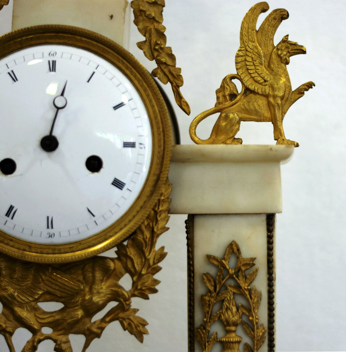 Louis XVI Temple Clock in White Statuary Marble and Gilded Bronze, 1700 for sale at Pamono