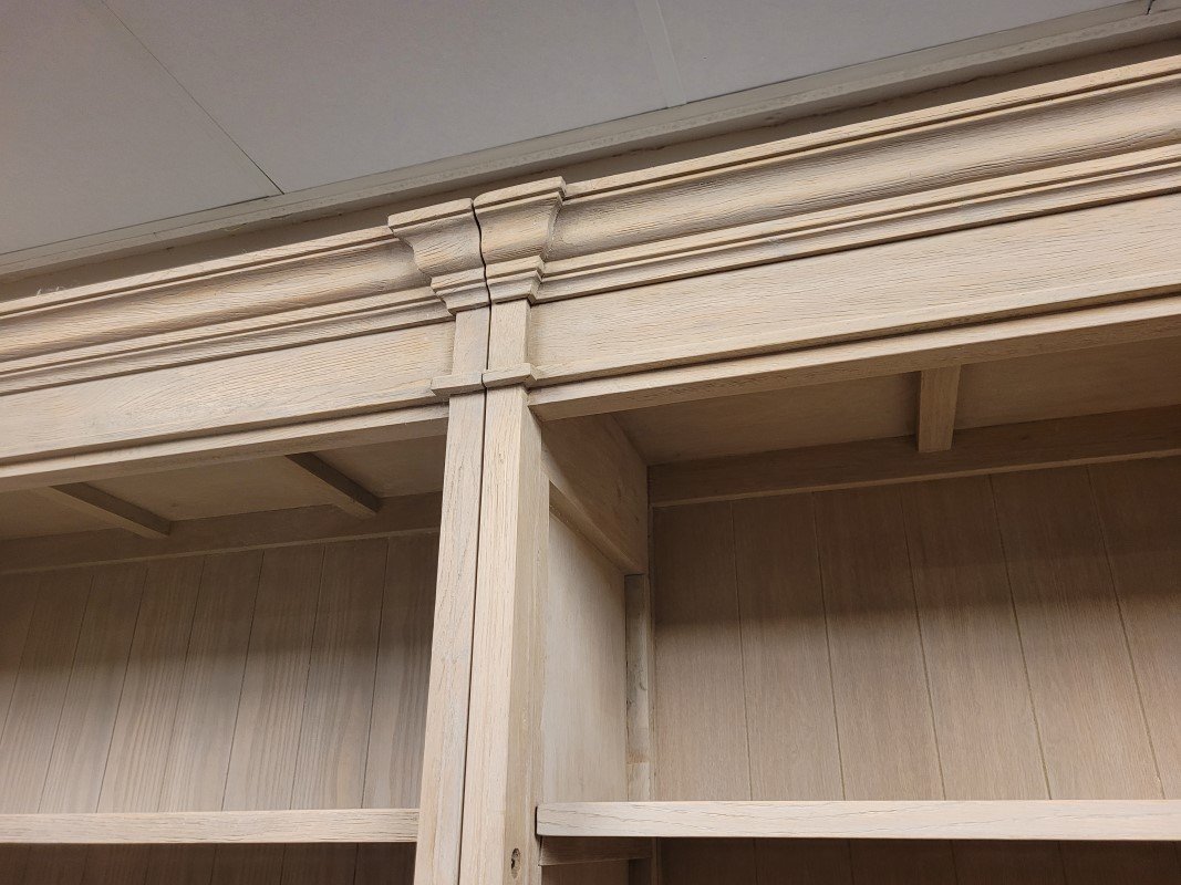 English Classic Rustic White Oak Library Cabinet for sale at Pamono