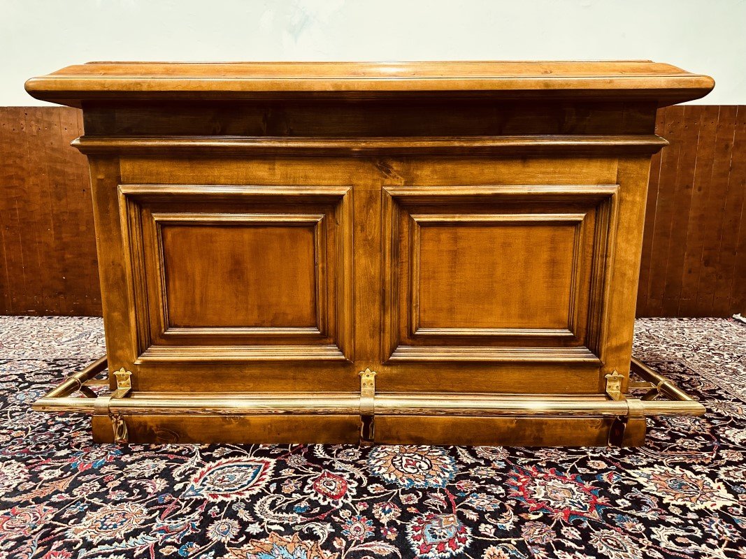 Vintage English Bar Counter with Bar Stools for sale at Pamono