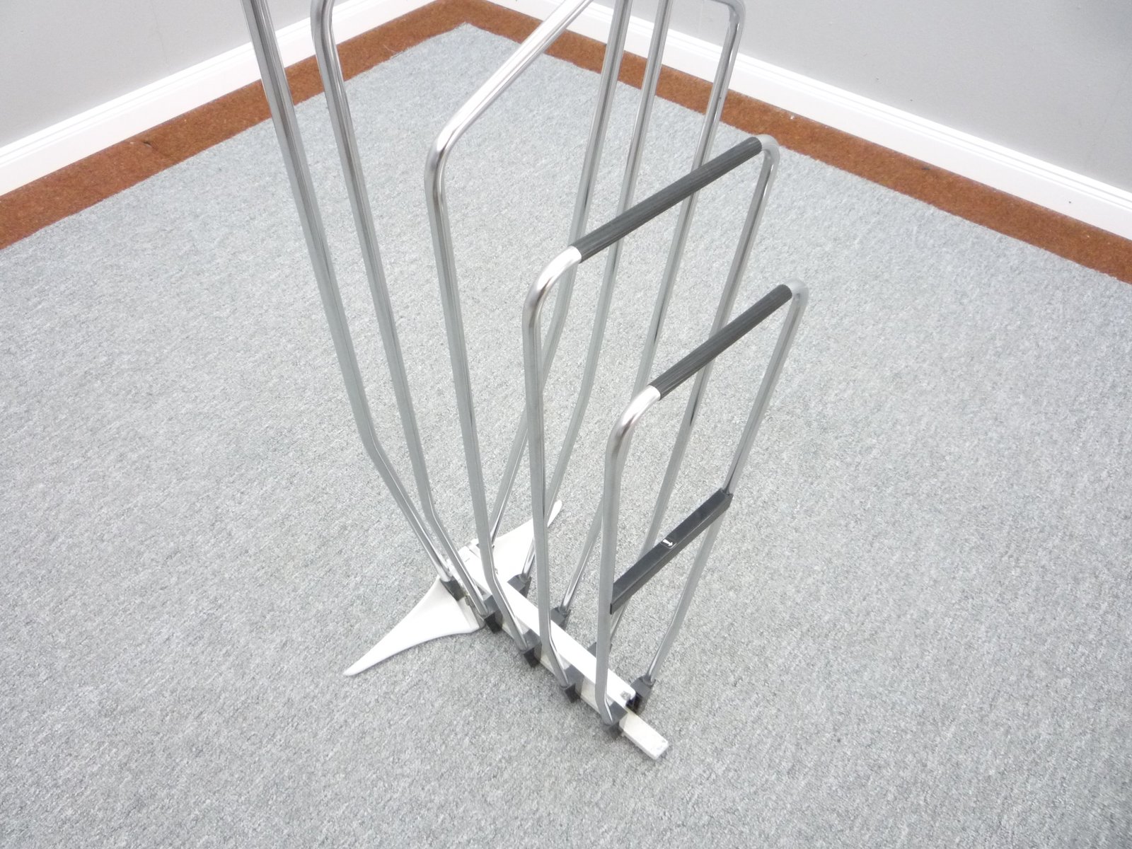 Mid-Century Tubular Steel Coat Rack, 1950s for sale at Pamono