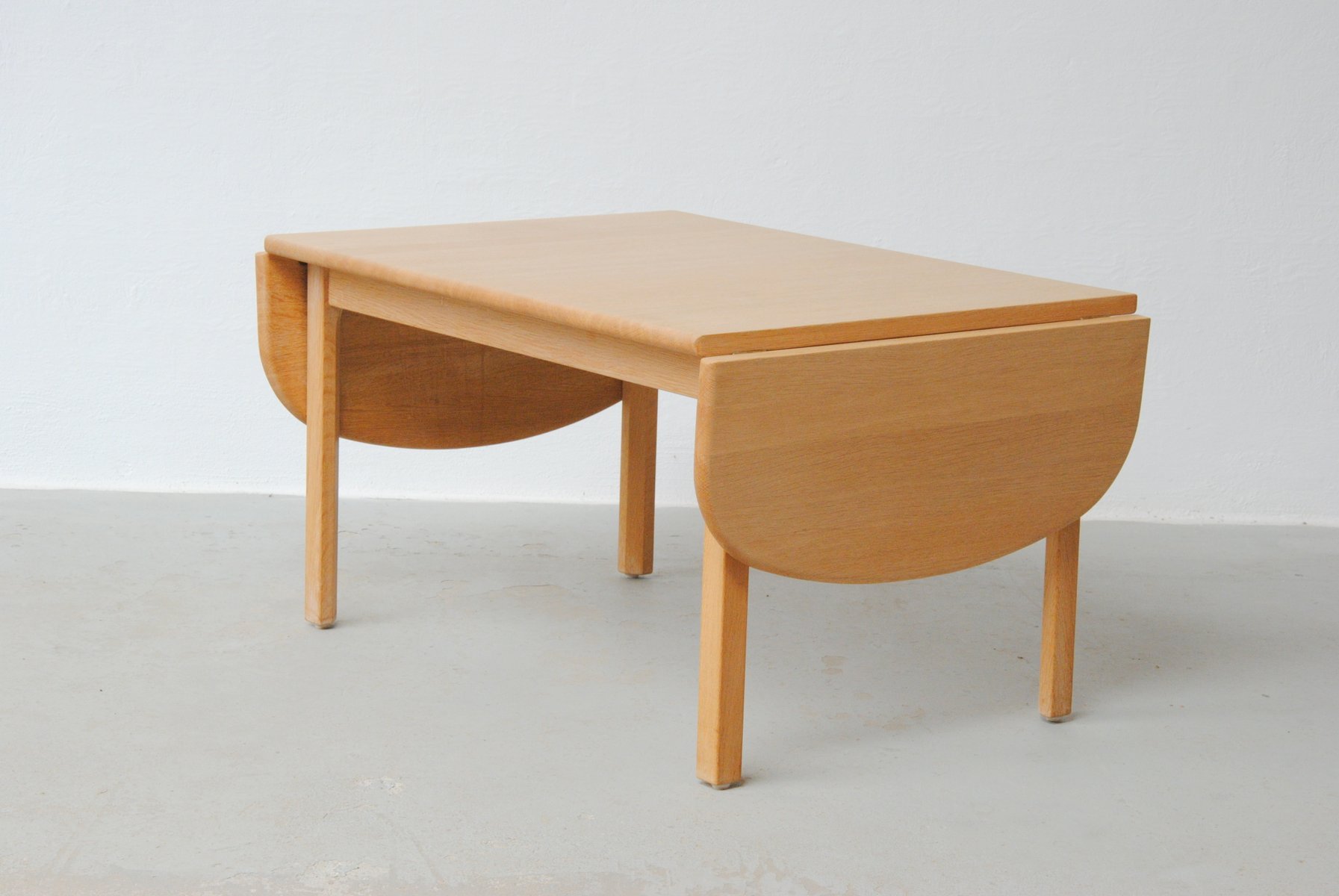Vintage Jubilee Coffee Table in Oak by Hans J. Wegner for Getama, 2000s ...